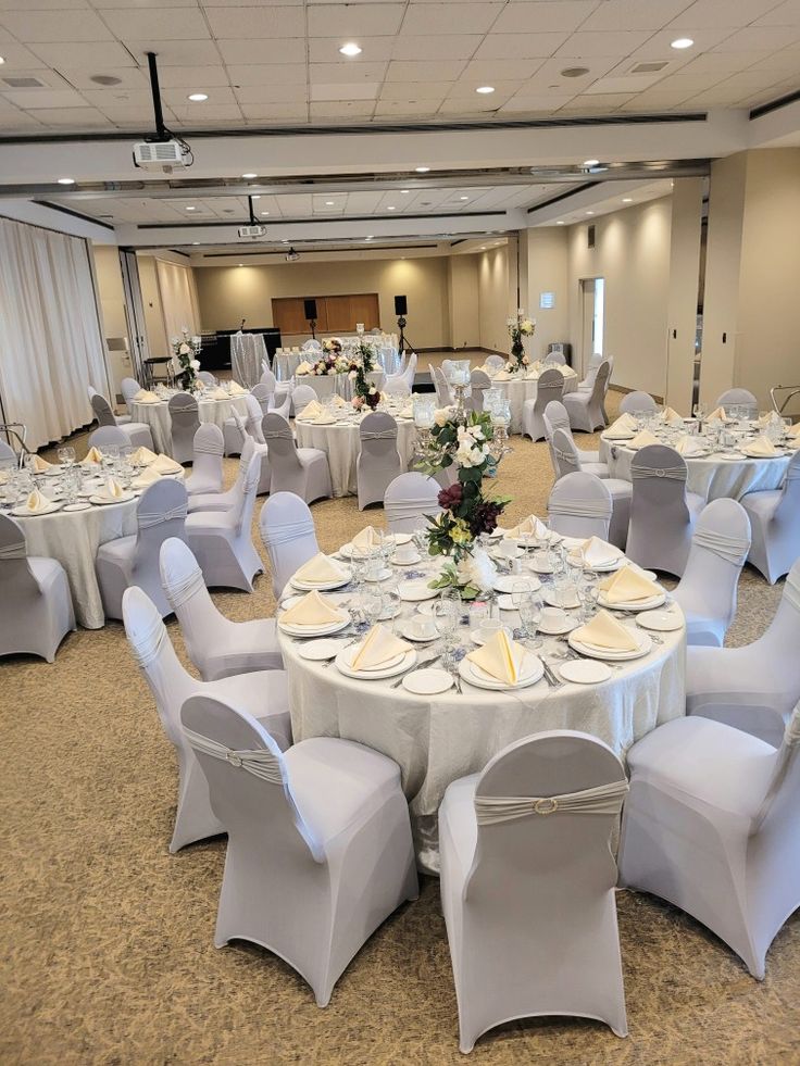 Banquet Linen – AK Garment Industries